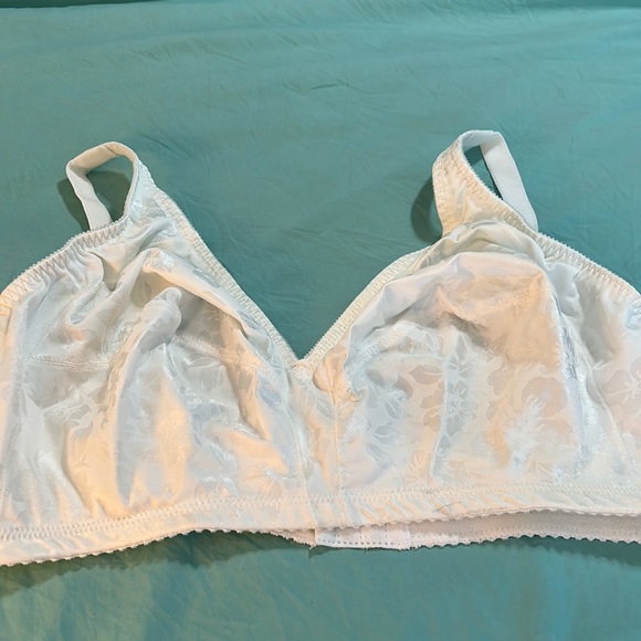 Sears | Accessories | Vintage Sears White Full Coverage Bra | Poshmark